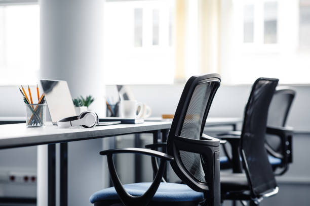Benefits of maintaining correct posture at work - Indo Innovations
